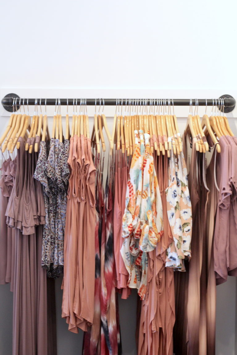 3 Boutiques to Shop for Spring Favorites - Peachfully Chic