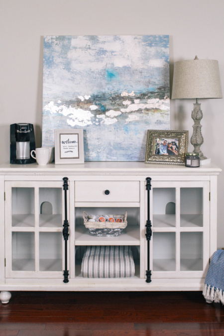 8 Must-Have Guest Room Essentials - Peachfully Chic